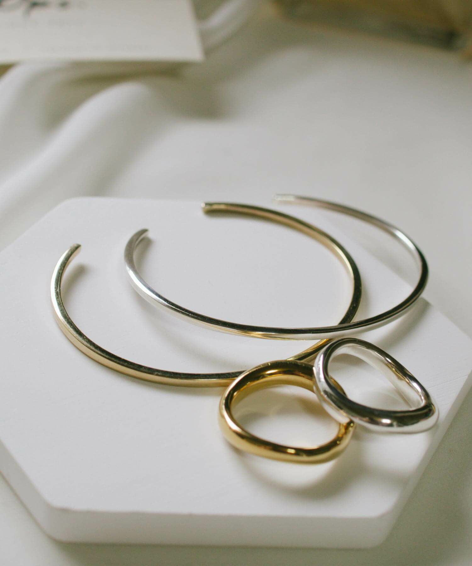 Silver925 Elegant Slim Plane Bangle PIANTA-ピアンタ- | Ops.(オプス)公式ストア
